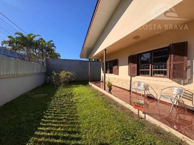 Casa / Sobrado para Venda em Matinhos/PR Centro 5 Quartos