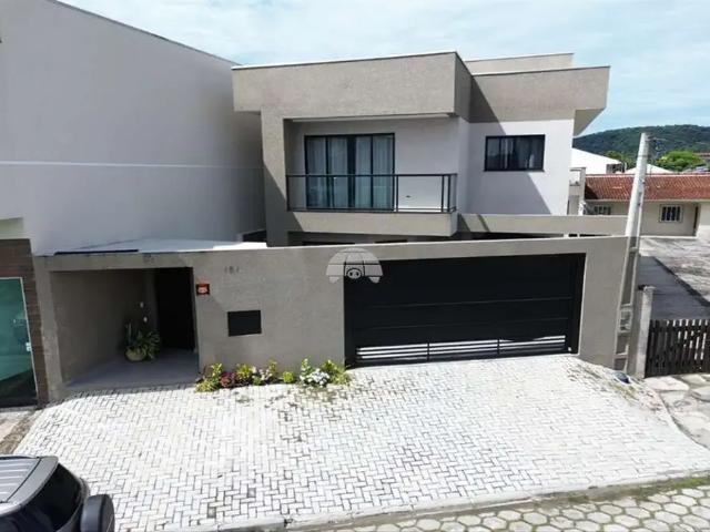 Casa / Sobrado para Venda em Matinhos/PR Centro 8 Quartos