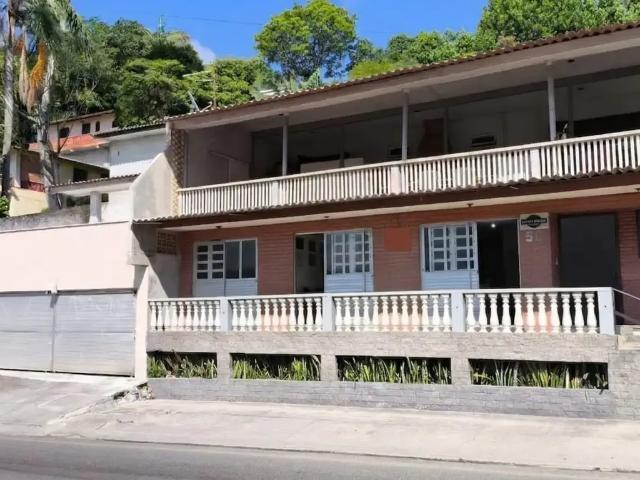 Casa / Sobrado para Venda em Matinhos/PR Centro 8 Quartos