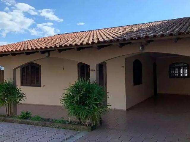 Casa / Sobrado para Venda em Matinhos/PR Centro 2 Quartos