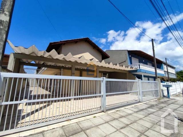 Casa / Sobrado para Venda em Matinhos/PR Costa Azul 3 Quartos