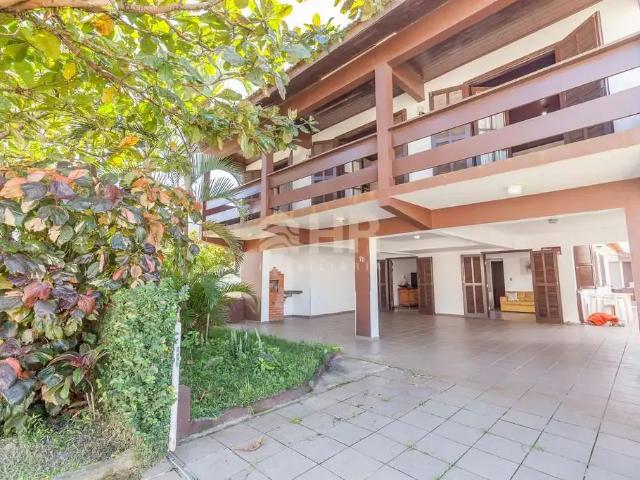 Casa / Sobrado para Venda em Matinhos/PR Praia Grande 5 Quartos