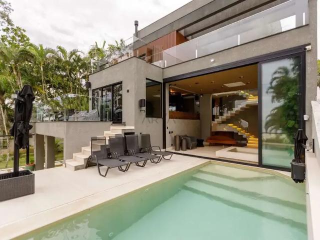 Casa / Sobrado para Venda em Matinhos/PR Prainha 6 Quartos