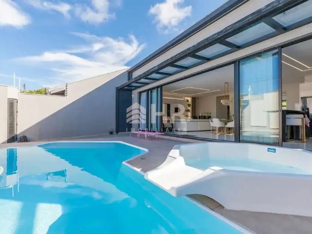 Casa / Sobrado para Venda em Matinhos/PR Sertãozinho 5 Quartos