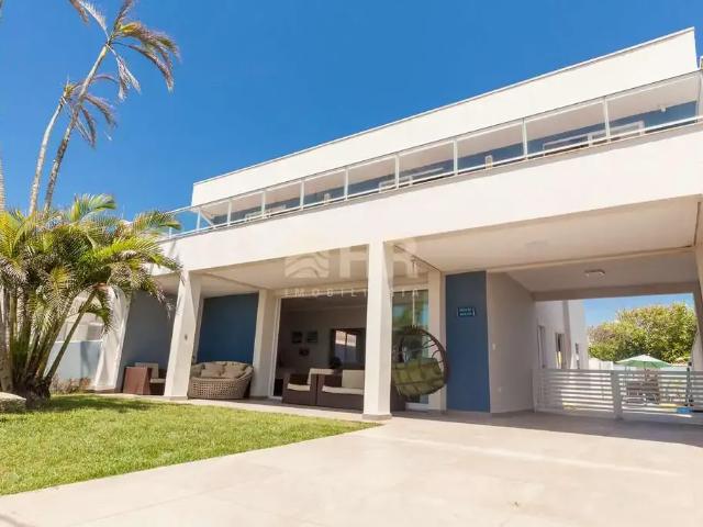 Casa / Sobrado para Venda em Matinhos/PR Solymar 4 Quartos