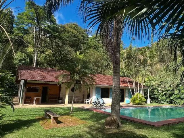 Casa / Sobrado para Venda em Miguel Pereira/RJ Centro 4 Quartos