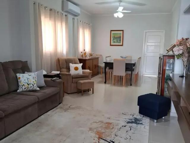 Casa / Sobrado para Venda em Mirassol/SP Centro 3 Quartos