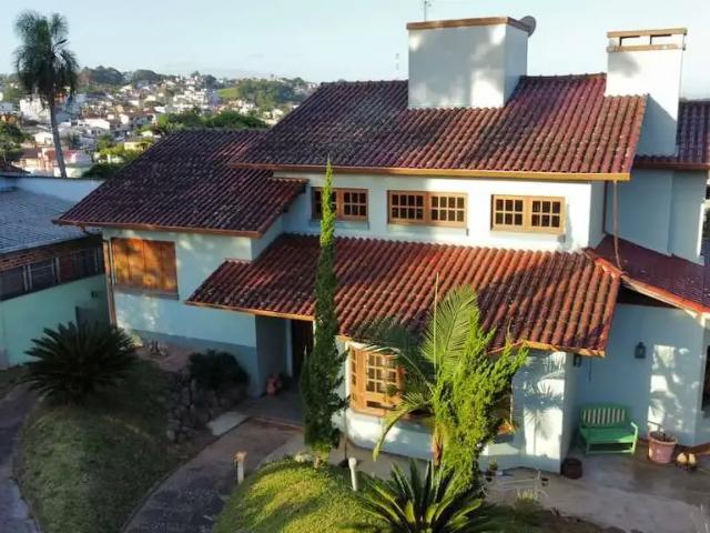 Casa / Sobrado para Venda em Montenegro/RS Centro 3 Quartos