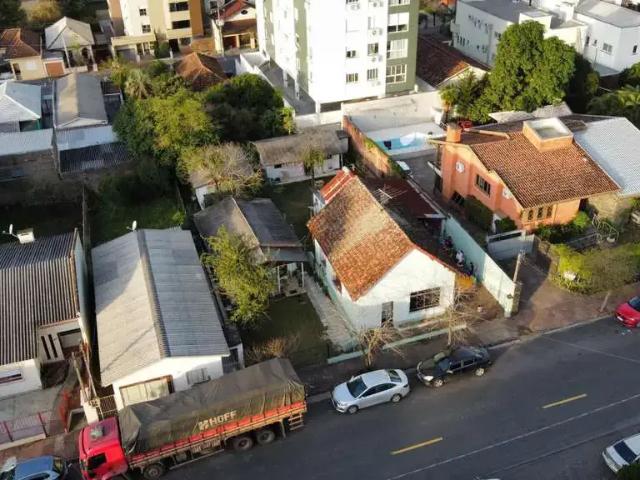 Casa / Sobrado para Venda em Montenegro/RS Centro 3 Quartos