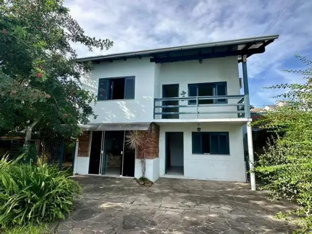 Casa / Sobrado para Venda em Montenegro/RS Centro 4 Quartos