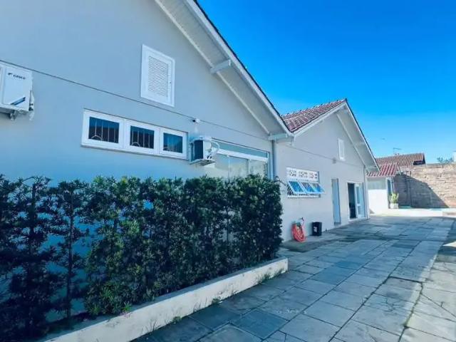 Casa / Sobrado para Venda em Montenegro/RS Centro 4 Quartos