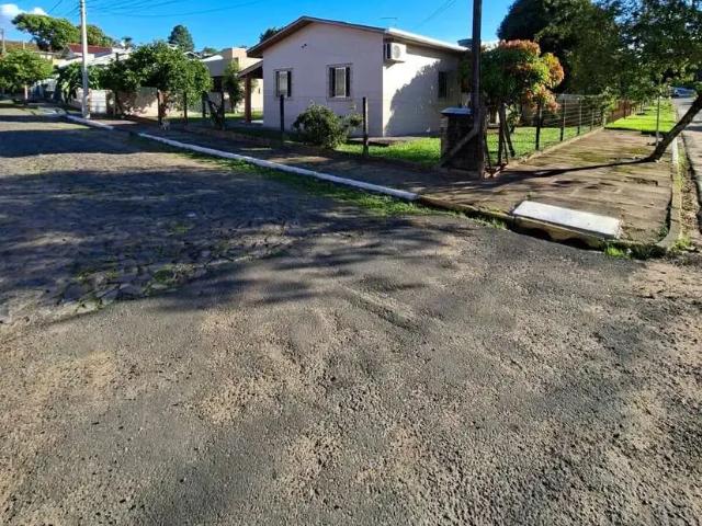 Casa / Sobrado para Venda em Montenegro/RS São Paulo 3 Quartos