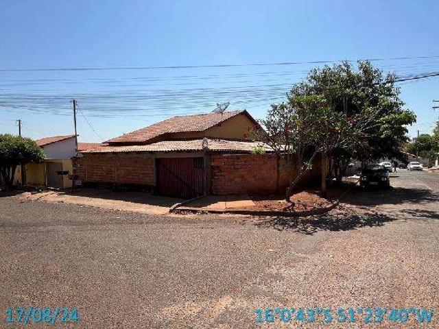 Casa / Sobrado para Venda em Montes Claros de Goiás/GO Setor Central 2 Quartos