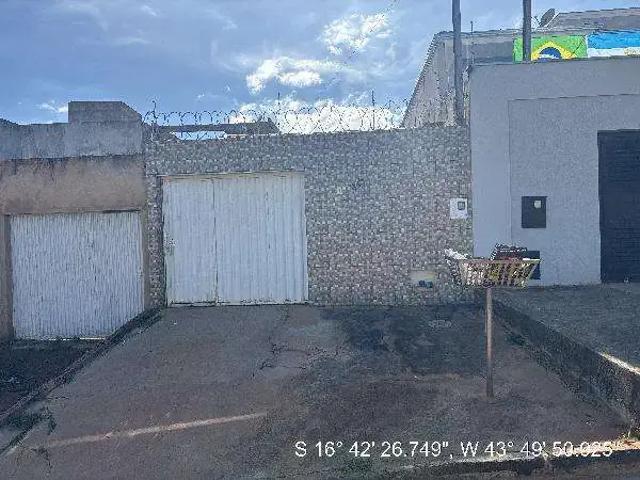Casa / Sobrado para Venda em Montes Claros/MG Guarujá 2 Quartos