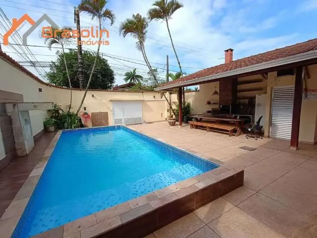 Casa / Sobrado para Venda em Mongaguá/SP Centro 4 Quartos