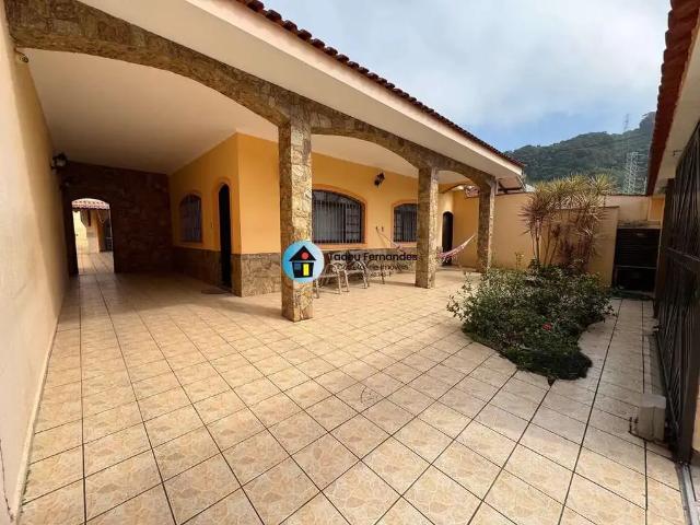Casa / Sobrado para Venda em Mongaguá/SP Centro 3 Quartos