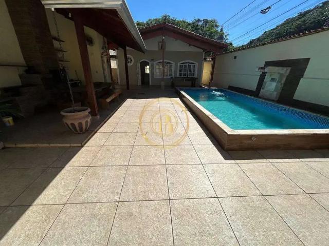 Casa / Sobrado para Venda em Mongaguá/SP Centro 3 Quartos