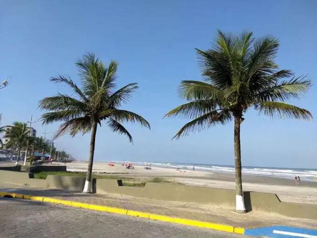 Casa / Sobrado para Venda em Mongaguá/SP Centro 3 Quartos