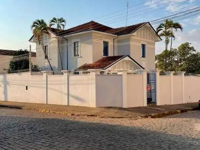 Casa / Sobrado para Venda em Mococa/SP Centro 4 Quartos