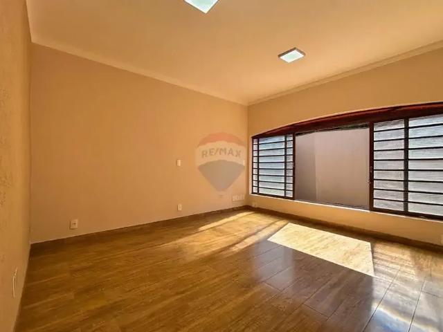 Casa / Sobrado para Venda em Mogi Mirim/SP Parque Esperança 4 Quartos