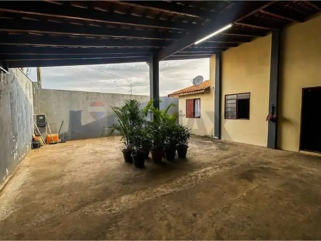 Casa / Sobrado para Venda em Mogi Mirim/SP Residencial Floresta 4 Quartos