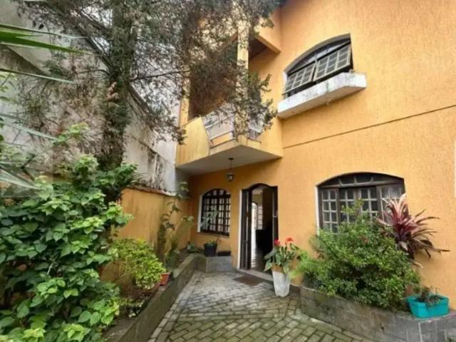 Casa / Sobrado para Venda em Mogi das Cruzes/SP Vila Oliveira 3 Quartos