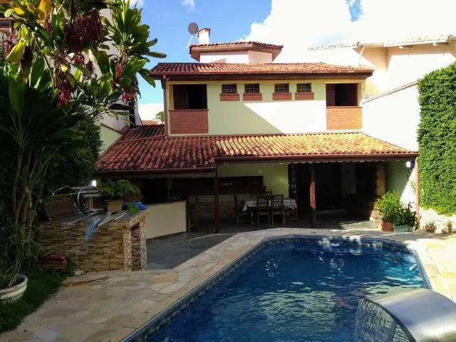 Casa / Sobrado para Venda em Mogi das Cruzes/SP Vila Oliveira 4 Quartos