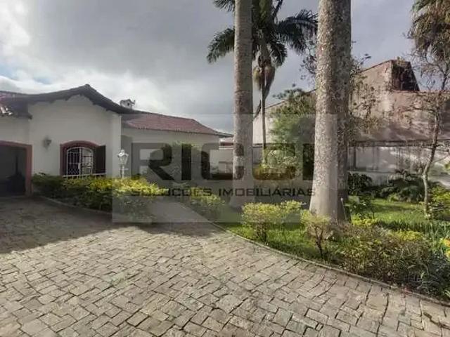 Casa / Sobrado para Venda em Mogi das Cruzes/SP Vila Oliveira 4 Quartos