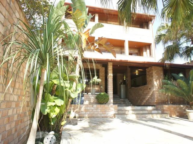 Casa / Sobrado para Venda em Mogi das Cruzes/SP Vila Suissa 5 Quartos