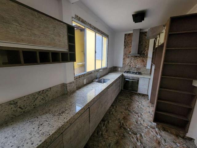 Casa / Sobrado para Venda em Mogi das Cruzes/SP Vila Suissa 3 Quartos