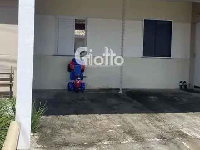 Casa / Sobrado para Venda em Mogi das Cruzes/SP Jardim Layr 2 Quartos