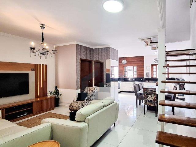 Casa / Sobrado para Venda em Mogi das Cruzes/SP Jardim Nathalie 3 Quartos