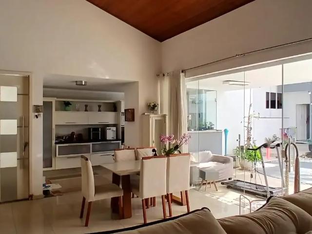 Casa / Sobrado para Venda em Mogi das Cruzes/SP Jardim Ponte Grande 4 Quartos