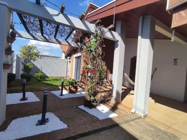 Casa / Sobrado para Venda em Mogi Guaçu/SP Jardim Planalto Verde 3 Quartos