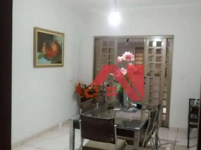 Casa / Sobrado para Venda em Mogi Guaçu/SP Lote 4 Quartos