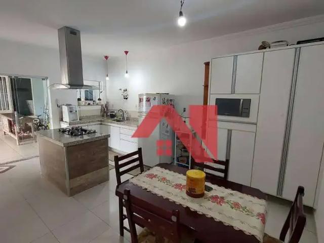 Casa / Sobrado para Venda em Mogi Guaçu/SP Loteamento Parque Itacolomi 3 Quartos