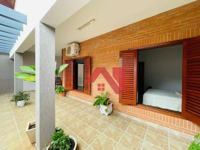 Casa / Sobrado para Venda em Mogi Guaçu/SP Loteamento Parque Itacolomi 4 Quartos