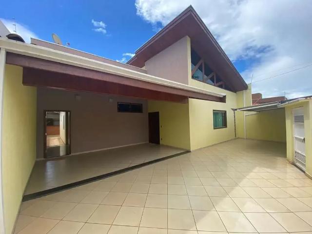 Casa / Sobrado para Venda em Mogi Guaçu/SP Parque Guainco 3 Quartos