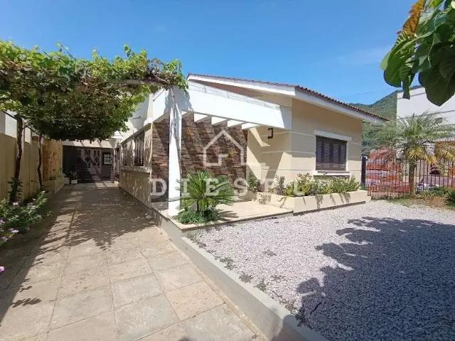 Casa / Sobrado para Venda em Muçum/RS Centro 3 Quartos