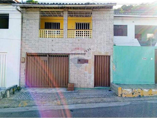 Casa / Sobrado para Venda em Natal/RN Mãe Luiza 3 Quartos