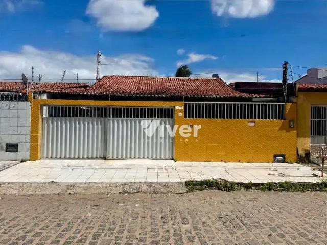 Casa / Sobrado para Venda em Natal/RN Nossa Senhora da Apresentação 3 Quartos