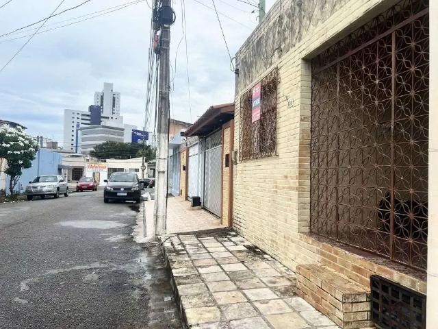 Casa / Sobrado para Venda em Natal/RN Alecrim 3 Quartos