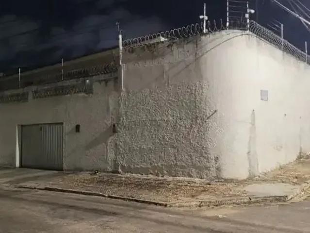 Casa / Sobrado para Venda em Natal/RN Barro Vermelho 4 Quartos