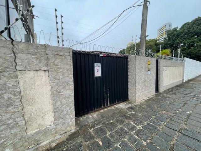 Casa / Sobrado para Venda em Natal/RN Barro Vermelho 4 Quartos