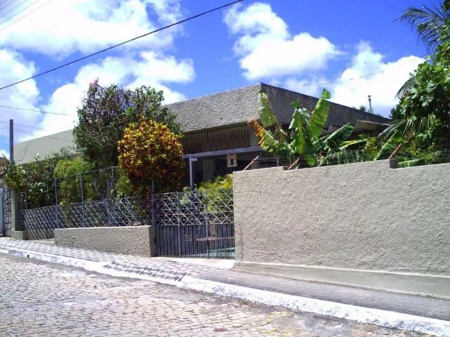 Casa / Sobrado para Venda em Natal/RN Barro Vermelho 4 Quartos