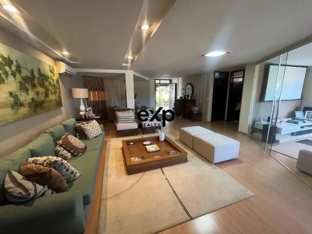 Casa / Sobrado para Venda em Natal/RN Candelária 3 Quartos