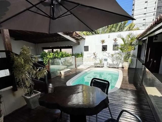 Casa / Sobrado para Venda em Natal/RN Candelária 4 Quartos