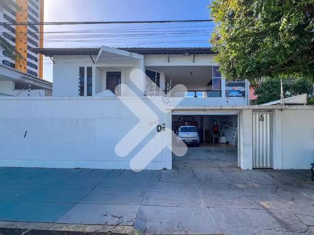 Casa / Sobrado para Venda em Natal/RN Candelária 4 Quartos