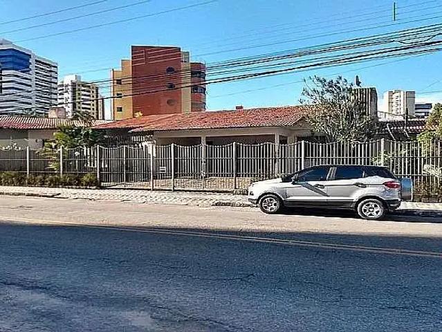 Casa / Sobrado para Venda em Natal/RN Candelária 4 Quartos