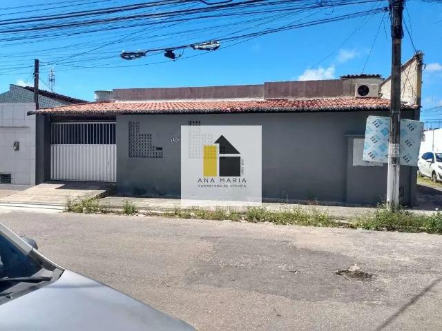 Casa / Sobrado para Venda em Natal/RN Candelária 4 Quartos